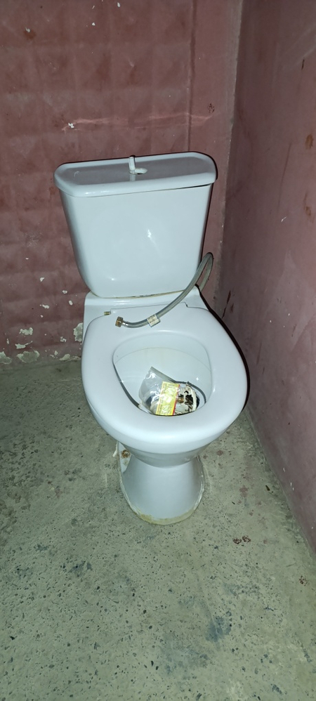 Унитаз сотилади срочно