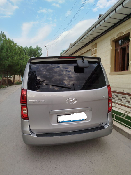 Hyundai Starex H-1
