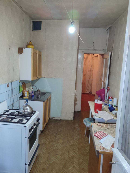 uy sotiladi 3 xona chilonzor 20a 9 etaj 56000$