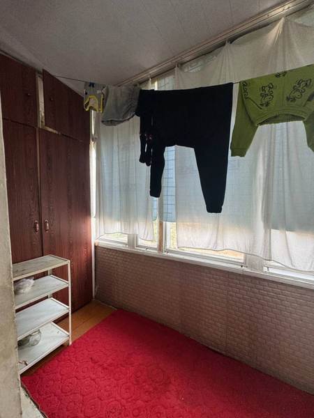 Чиланзар 15.  2 х комнатная СРОЧНАЯ ПРОДАЖА 1.5 х 6 балкон
