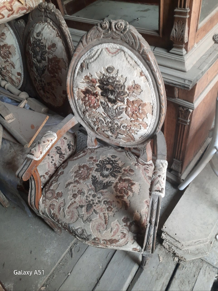 Продам мебель антиквариат