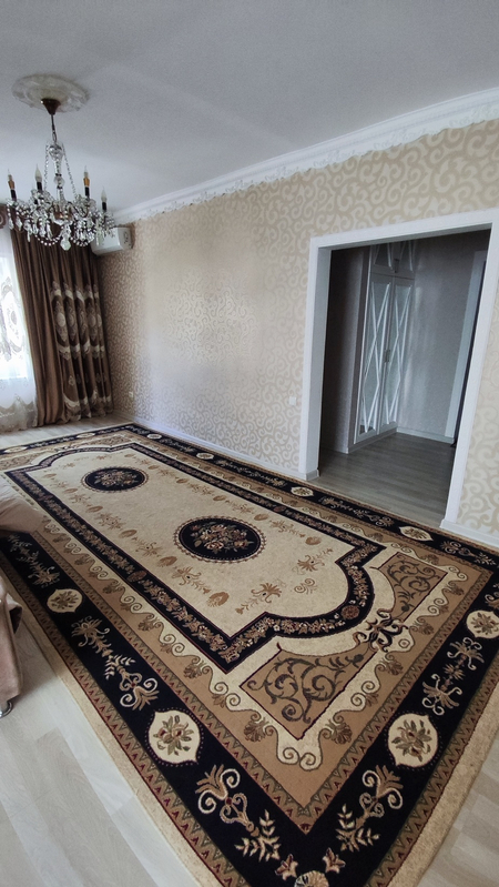 Продам ковер в отличном состояние