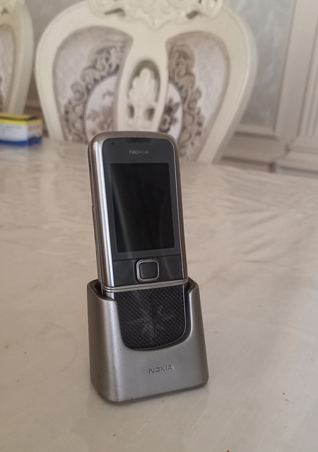 Nokia 8800 Art Carbon