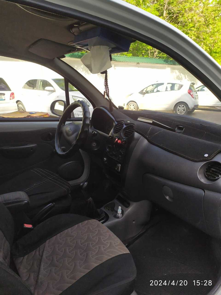 Matiz, balonlar yangi megicar bor moshina  mator qilingan.