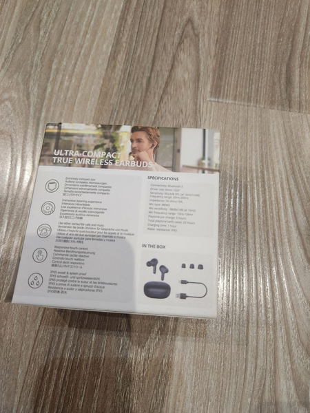 Продаётся в отличном состоянии наушники Aukey True Wireless