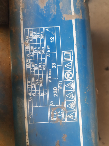 Svarka aparat 220w