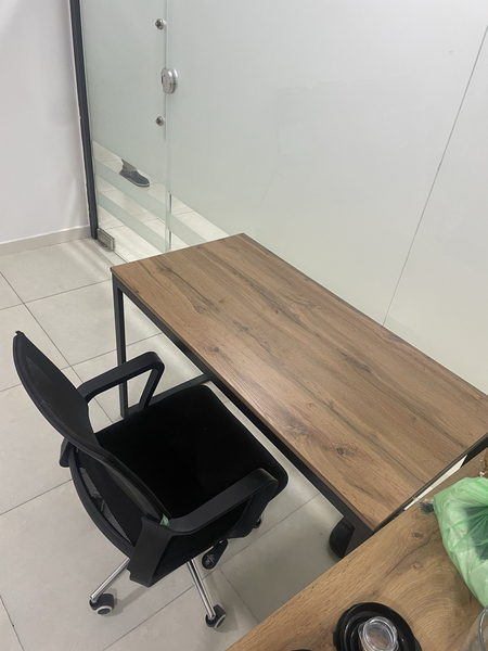 Offisga sherik kerak barcha udobstvalarga ega.