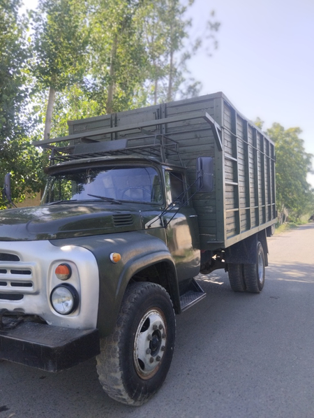 Zil 130 G sotiladi