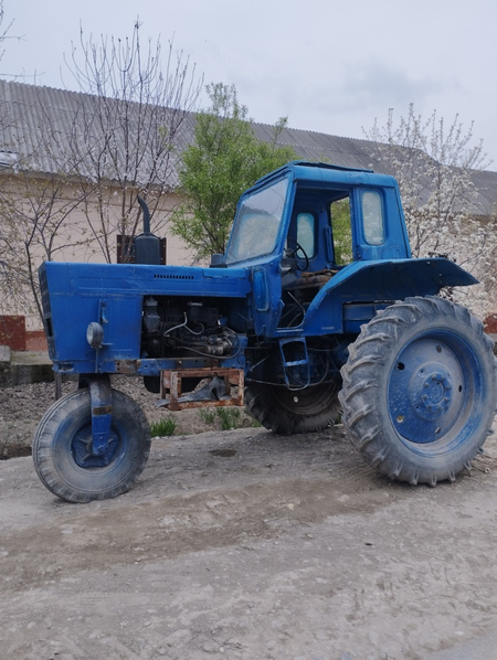 Mtz 80 sotiladi 1989