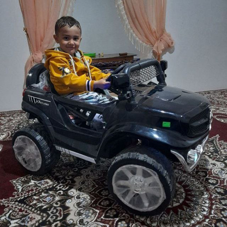 Yuradigan va boshqara oladigan bolalar uchun mashina