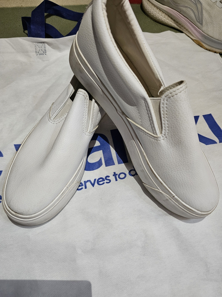Женская кроссовки бренд Lining