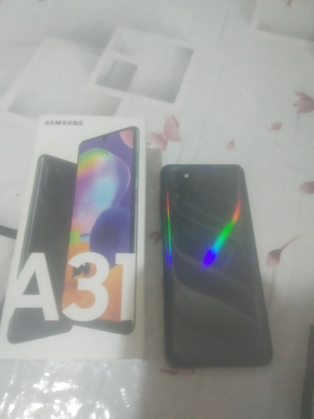 Samsung A31 sotiladi ideal 4/64gb