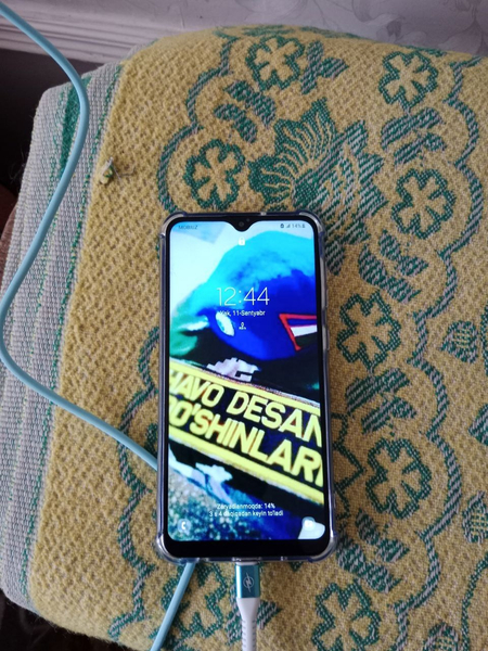 Samsung  GALAXY A10