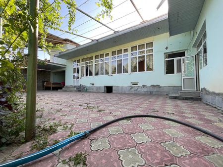 Ховли Уй Участка сотилади