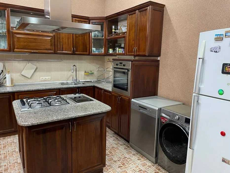 Продается Евро Дом в ЦЕНТРЕ, Гостиница Россия, Жуманджи