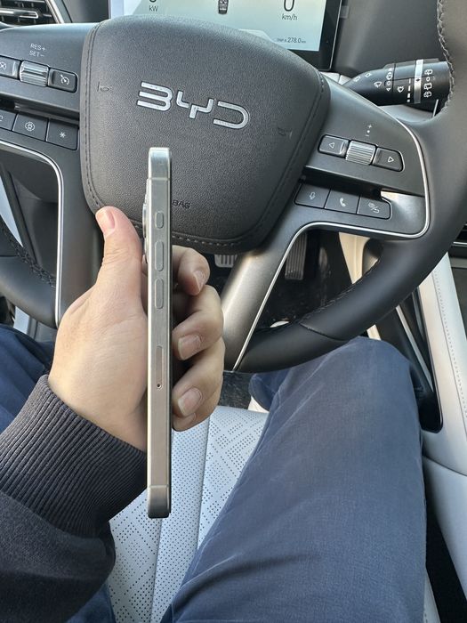 Iphone 15 pro titanium