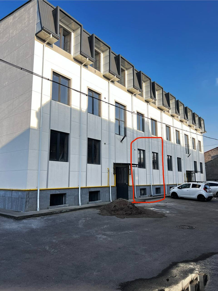 Срочно арзон нарҳда квартира Сотилади