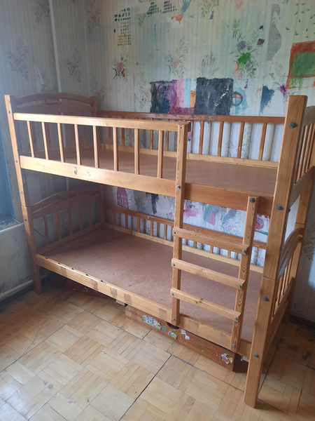 2 этажли карават сотилади 2-та
