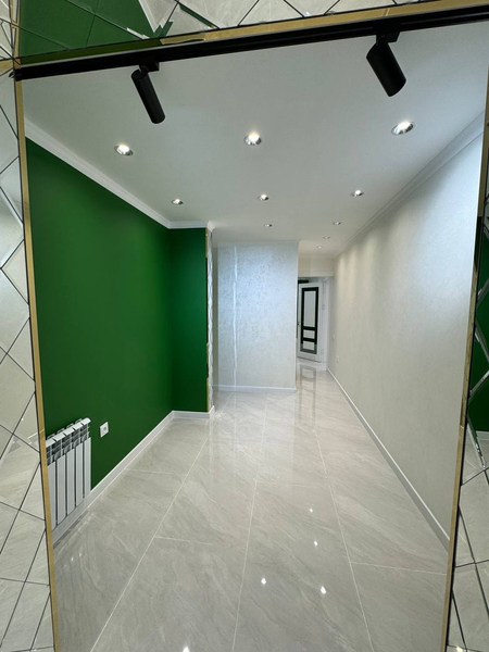 Продаётся офис 800м2 г9а / Фархадский ринок