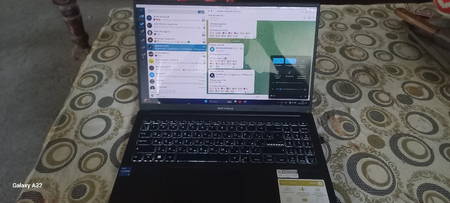 Asus Vivobook...