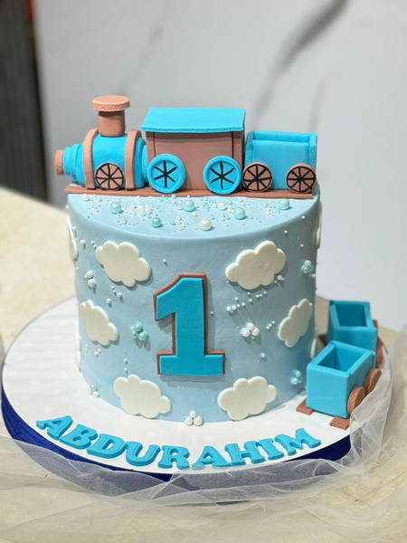 Maktuba candy cake