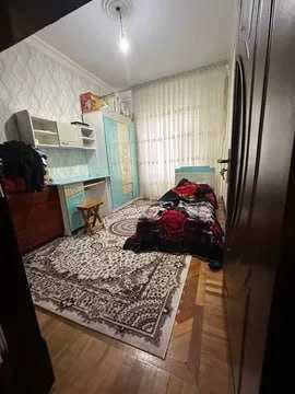 Гулободда 4 хонали. 2-каватда, 4 каватли, Панельли, майдони 90 м2