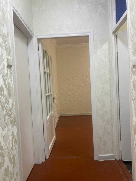 Продается 3-ех комнатная 75m2 74.000$ ориентир метро чиланзар.ZA010