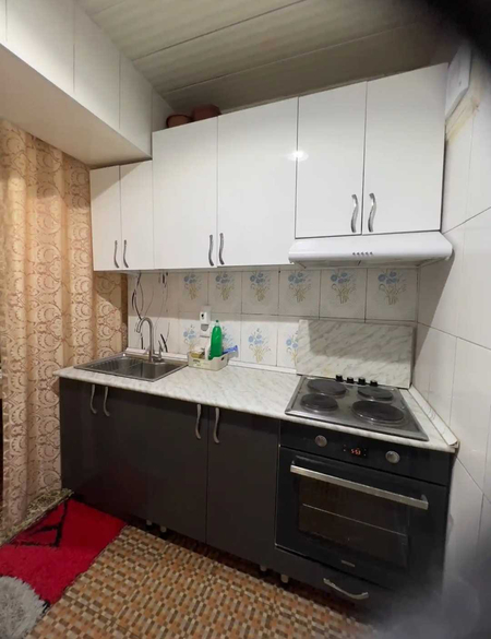 Chilonzor 16 kv metro 2 xona Student Qizlarga va bollaga beriladi.