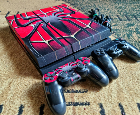 Playstation 4 500 gb yangi 3-reviziya plomba