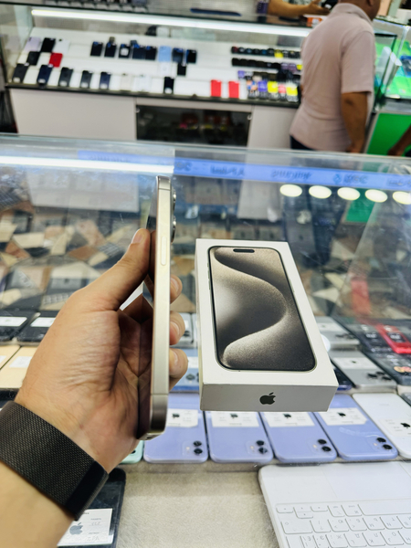 iPhone 15 Pro 128 gb natural 27 sikl