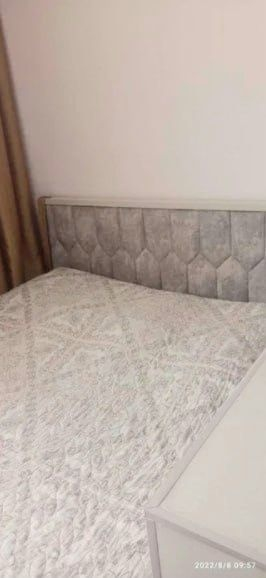 Яккас Кушбеги пл.40м2  балкон 2×3  одна комнатная квартира