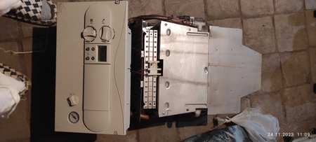 Срочно продается Газовый  котел Vaillant turboTEC pro VUW INT 242/3-3