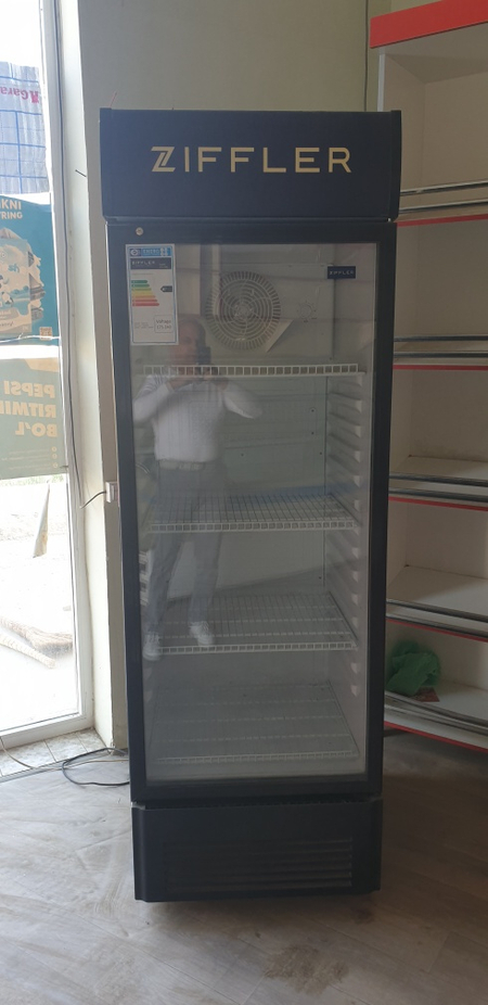 Холодилник сотилади