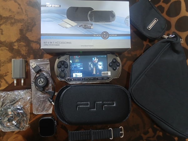 Assalom alekum Psp sotiladi 1000 model holati tinniq hamma joyi