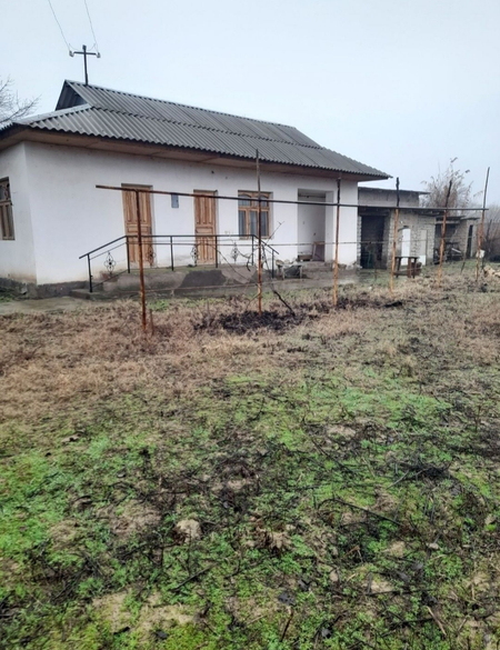 Обменяю дача Аккургане на 1 ком общежития в ташкенте