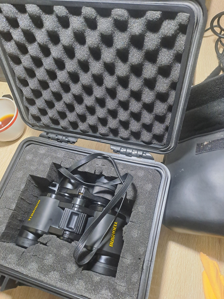 Продам бинокль Япония bushnell 7-15x 35 zoom