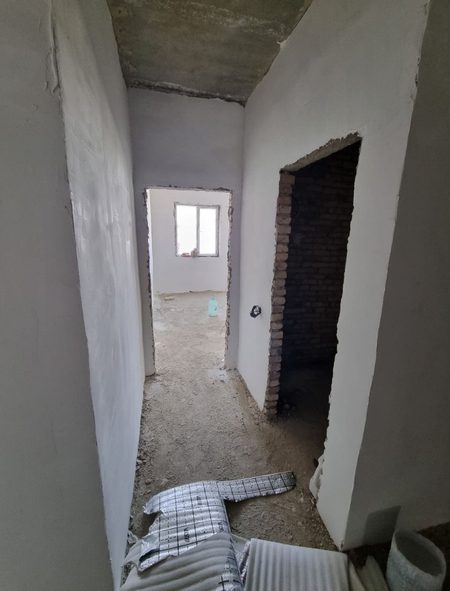 Сотилади,тезда 3 хонали килса булади