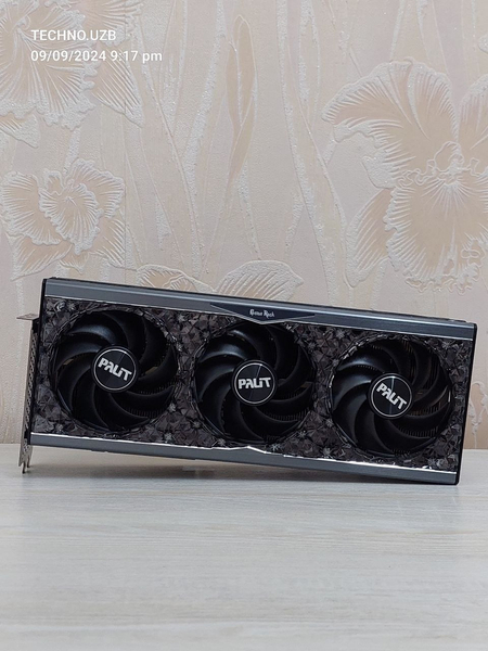 Продам Видеокарту RTX4090 24Gb Gamerock