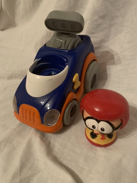 Игрушка машинка на батарейках