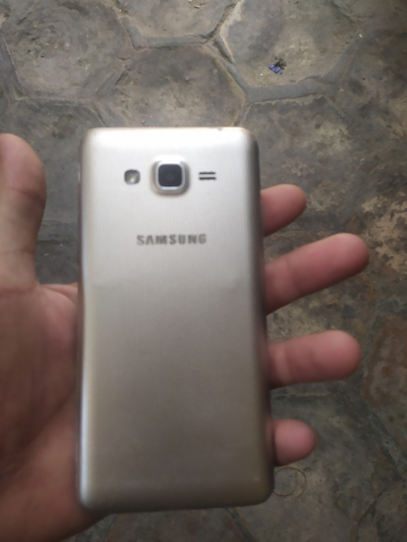 Мобил телефони сотилади Samsung Prime  532