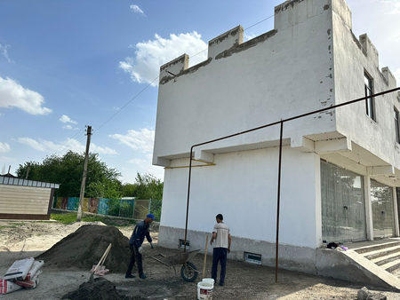 Срочно продается 2х этажное здание.