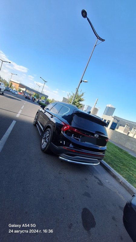 Hyundai SantaFe сотилади