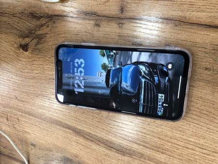 Iphone 11 White 64 gb KH/A