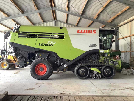 CLAAS Lexion770. ( б/у)
Жатка 12 м.