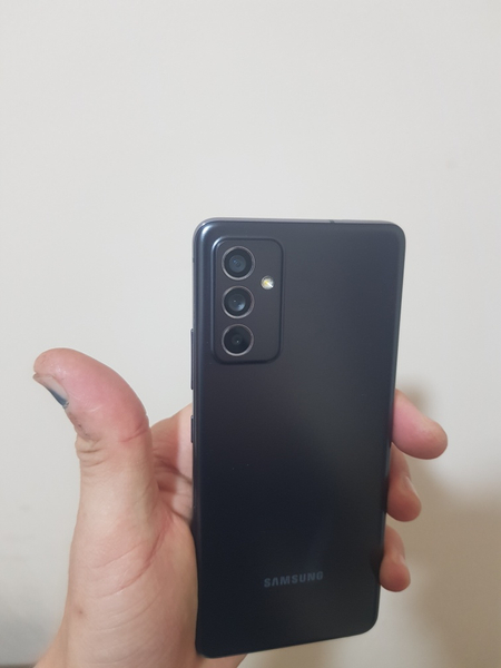 Samsung galaxy a82
