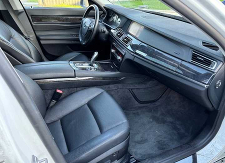 Bmw 7 4,4 бензин гибрид