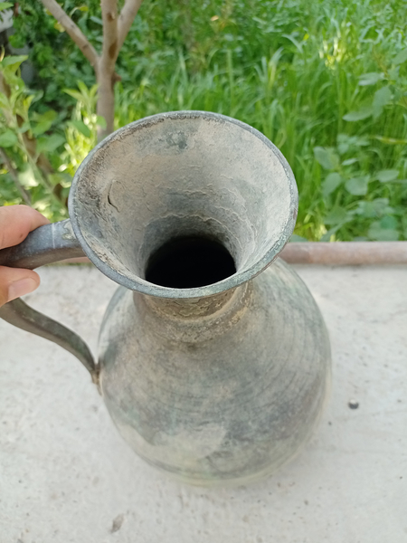 Mis ko'za sotiladi