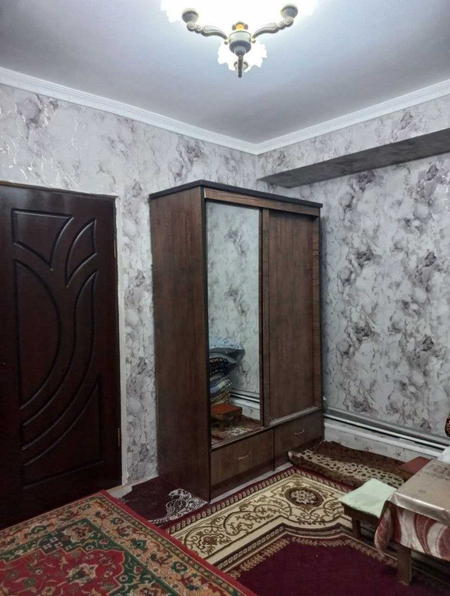 Юнусабад 2 квартал. Продается квартира 1/4/4