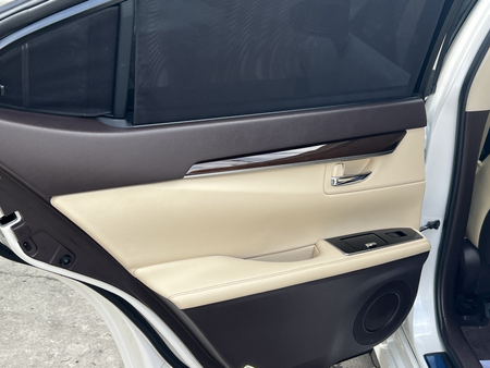 Продаётся Lexus ES 200