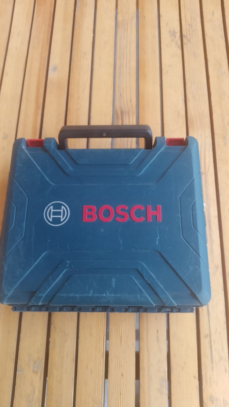 Шуруповерт BOSCH в отличном состоянии